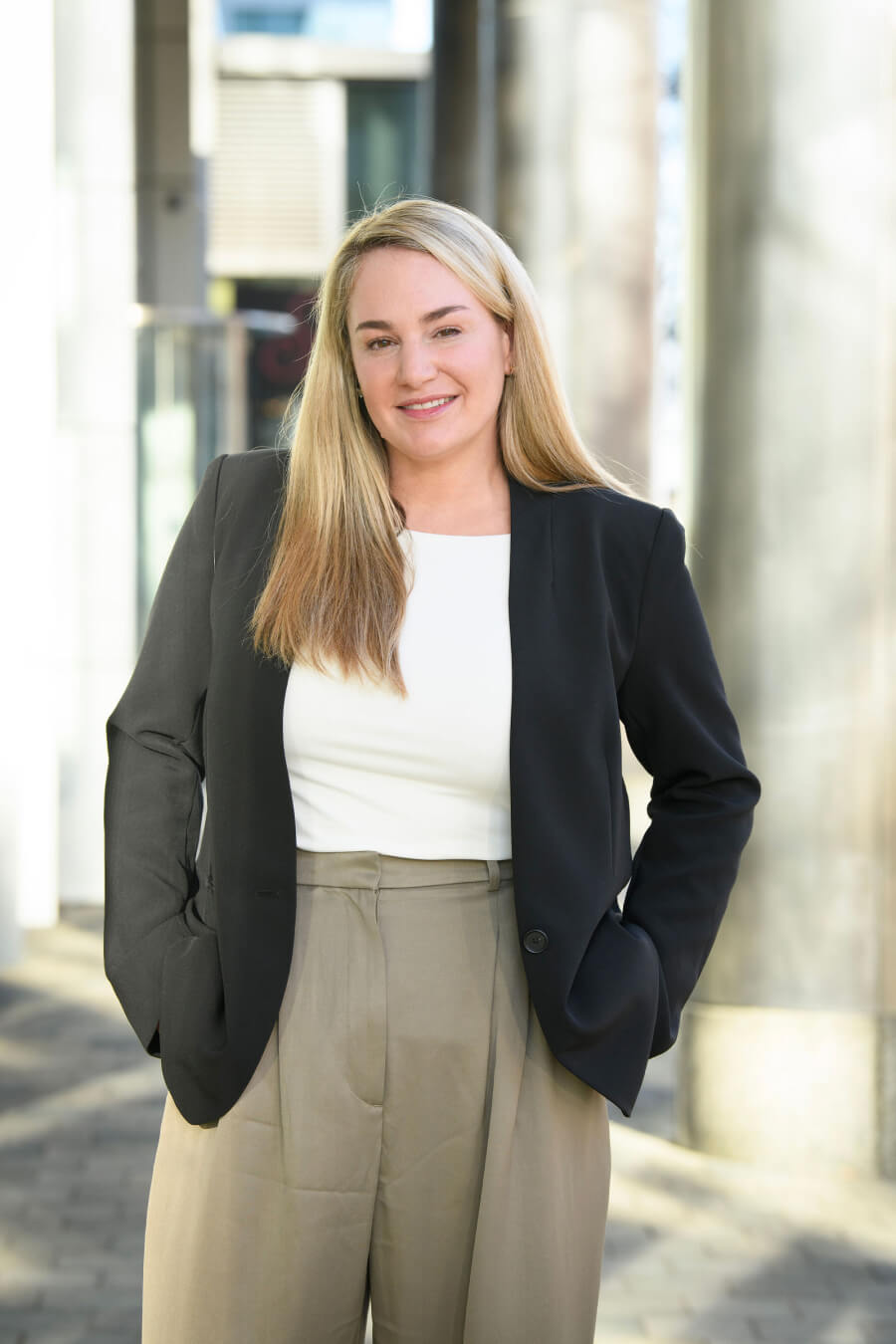 Nina S. Hirsch - NBParis